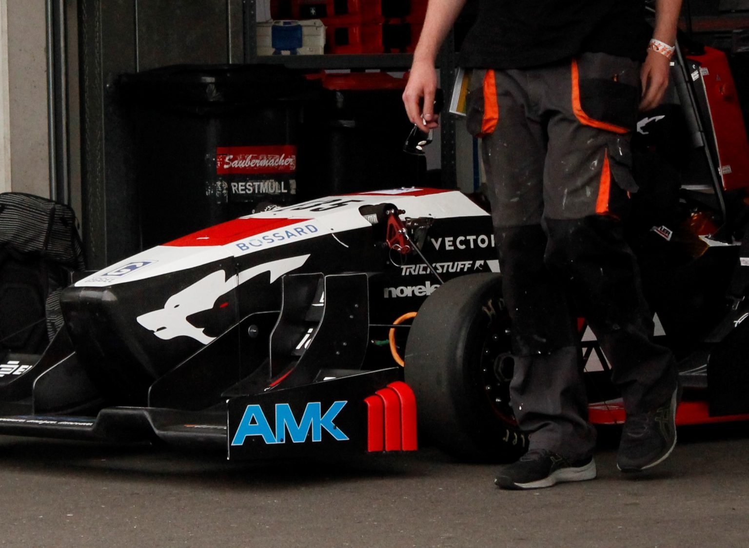 1. Türchen: AMK Arnold Müller GmbH & Co. KG | Team wob-racing